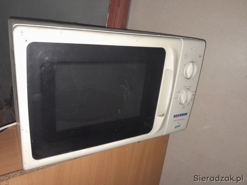 Mikrofala z talerzem obracanym - Sieradzak.pl